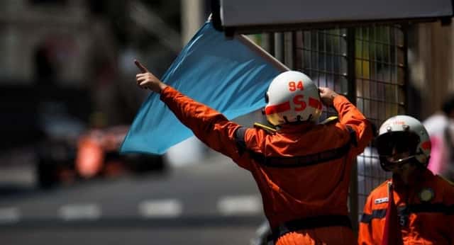 Blue Flag F1: What does blue flag in Formula 1 signify? - The SportsRush