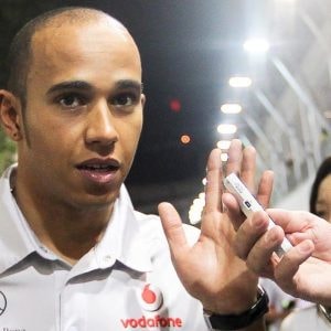 Lewis Hamilton Hair Transplant: Did Mercedes star get a transplant to ...