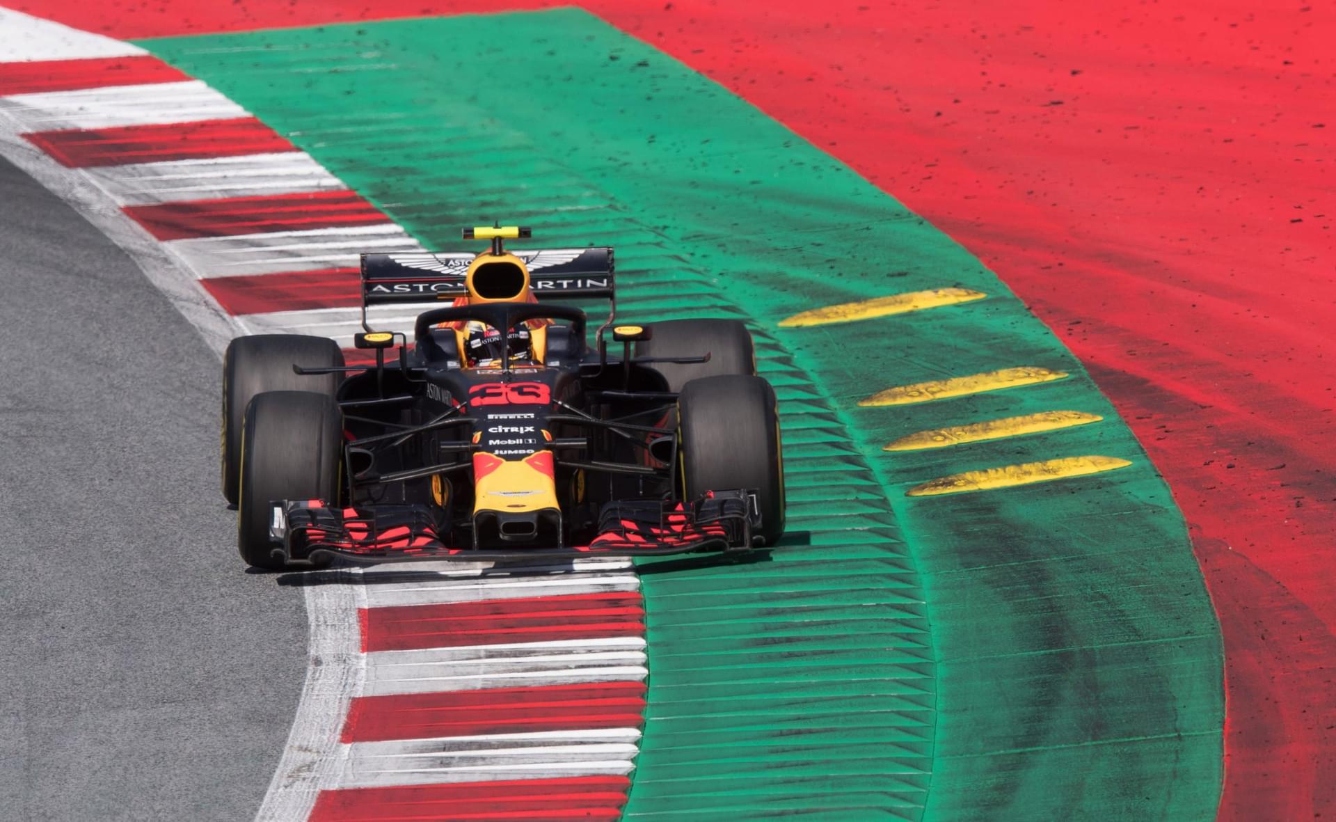 Kerbs F1: What is the use of kerbs in F1; what is a sausage kerb? - The ...