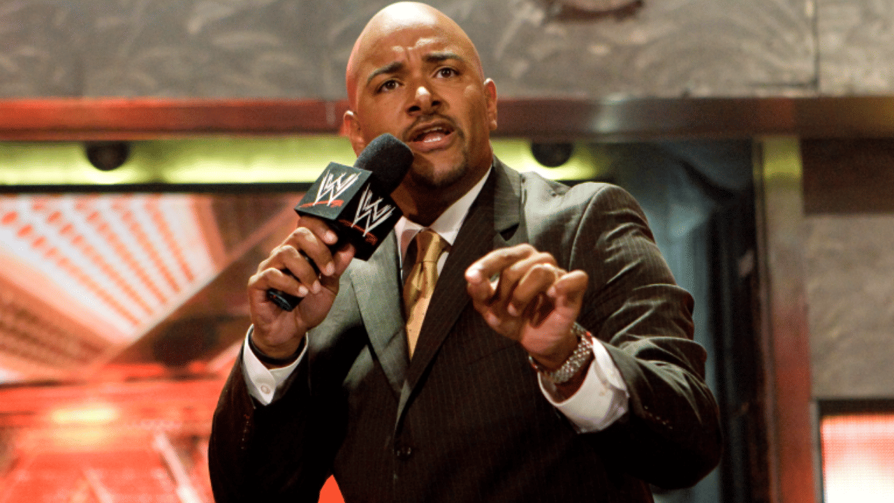 Jonathan Coachman gets into a tiff with former WWE writer on social ...