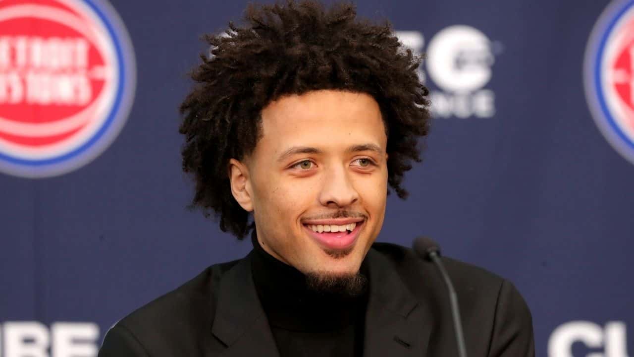 "I'm not gonna lie, I know it's GIF but I just say JIF": Cade ...