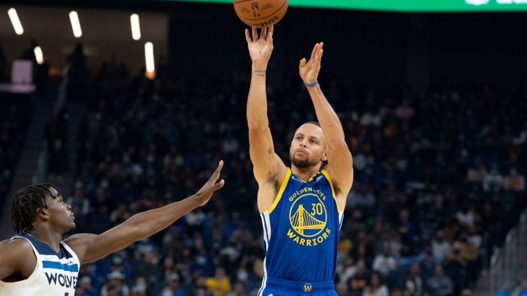 Stephen Curry 3s: How many more 3-pointers till the Warriors' legend ...