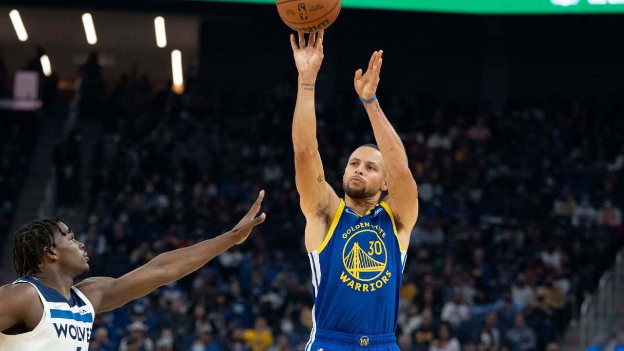 Stephen Curry 3s: How many more 3-pointers till the Warriors' legend ...