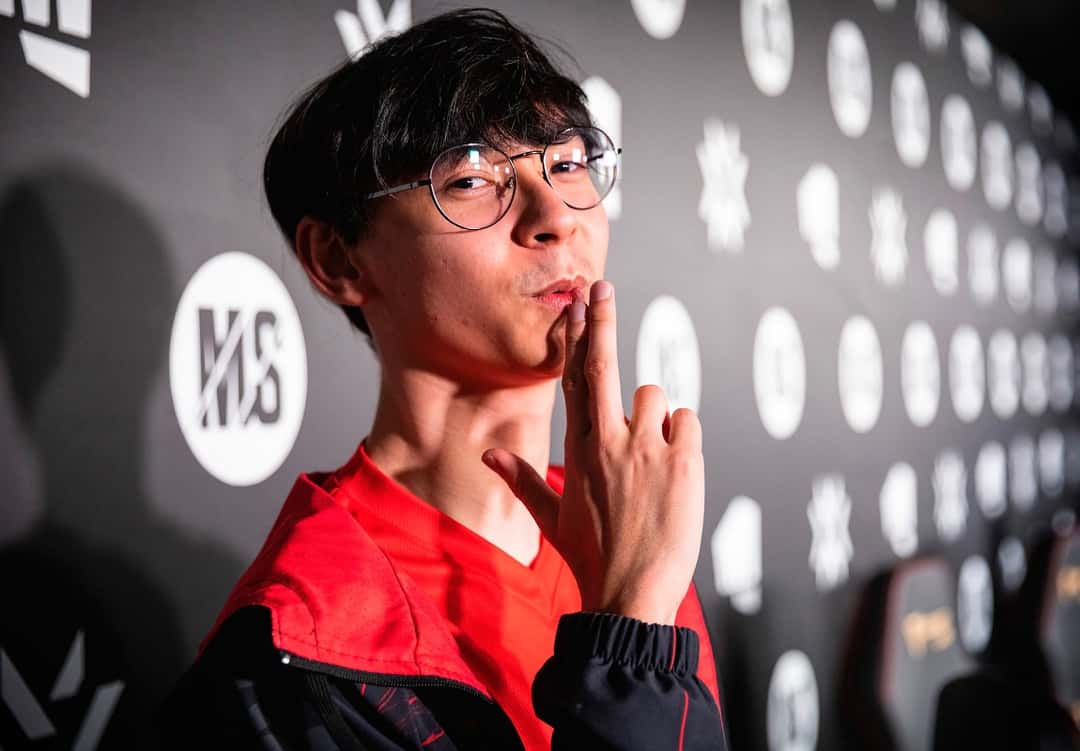 SEN TenZ Valorant in-game settings: Gear, Key binds, Mouse Sensitivity ...