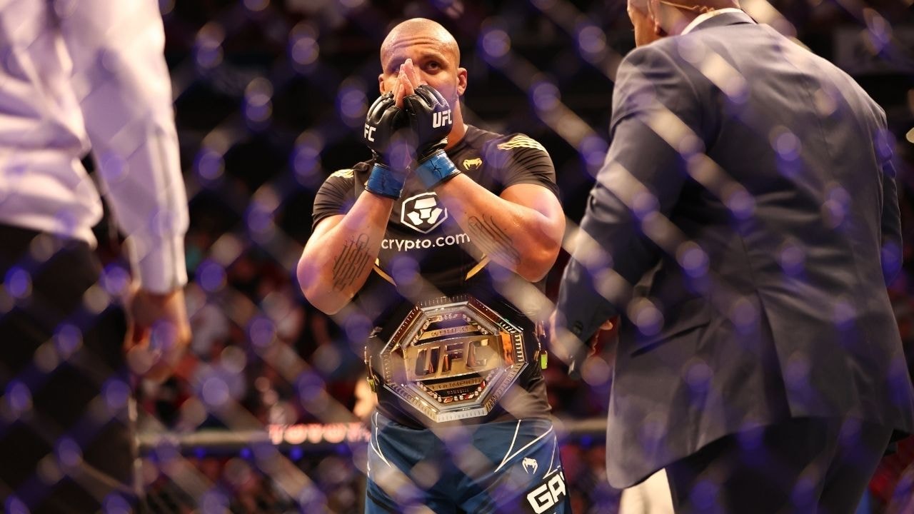 Ciryl Gane Net Worth : How much does “Bon Gamin” Ciryl Gane Earns from ...