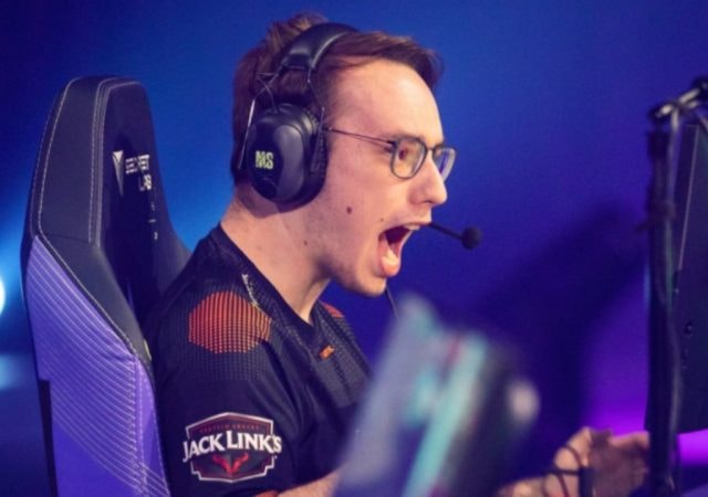 Fnatic Derke Valorant settings Archives - The SportsRush