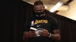  LeBron James Loves Reading The First Page Of Books NBA Twitter Trolls The King For Always 
