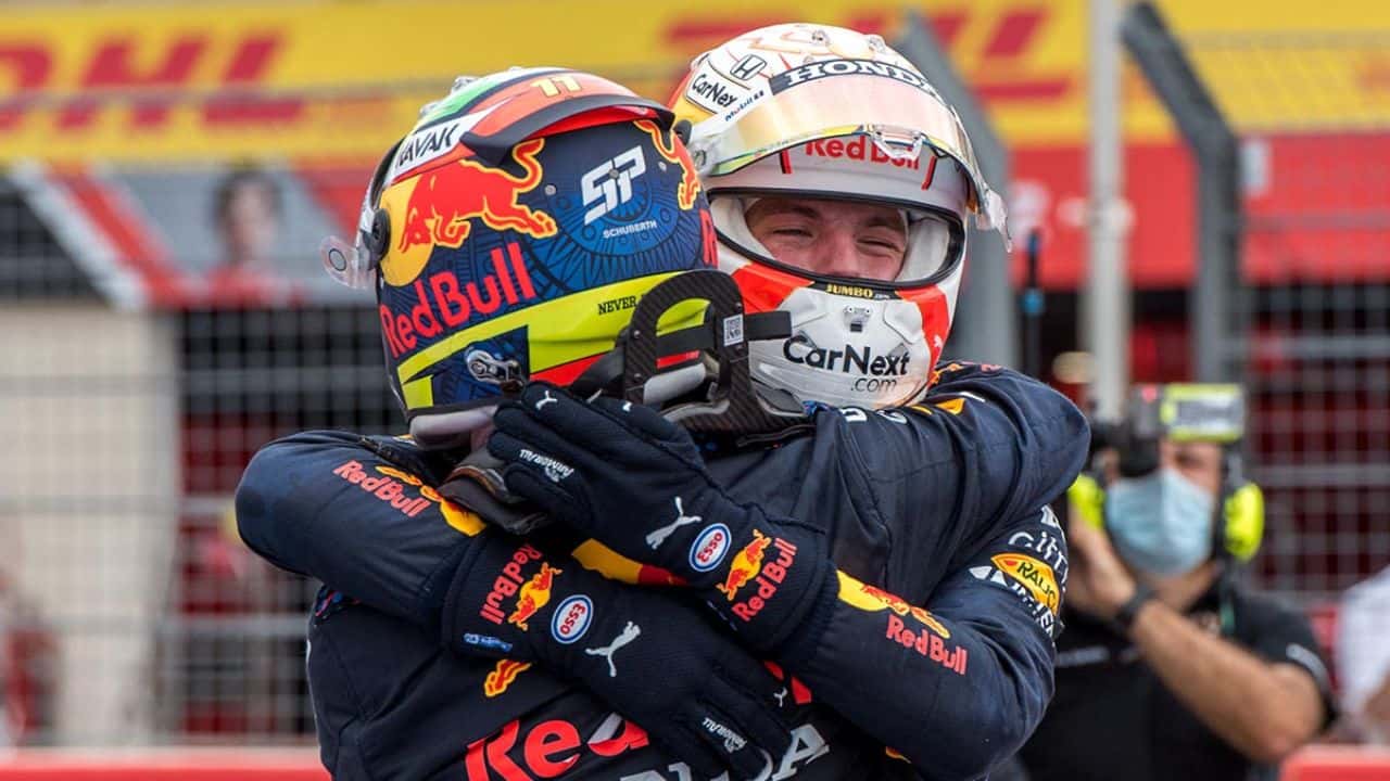 "High five Team": Both Red Bull drivers lead drivers' standings for the ...