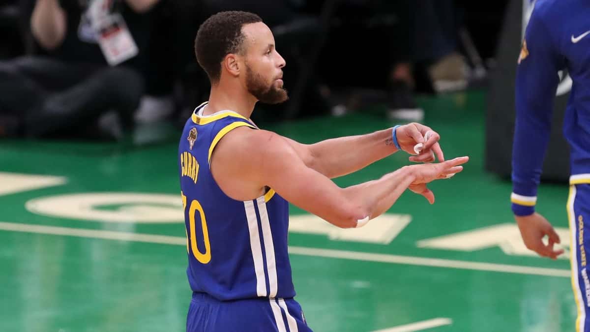 Steph Curry, who averaged 32 ppg, had 6'9" stars dancing across NBA ...