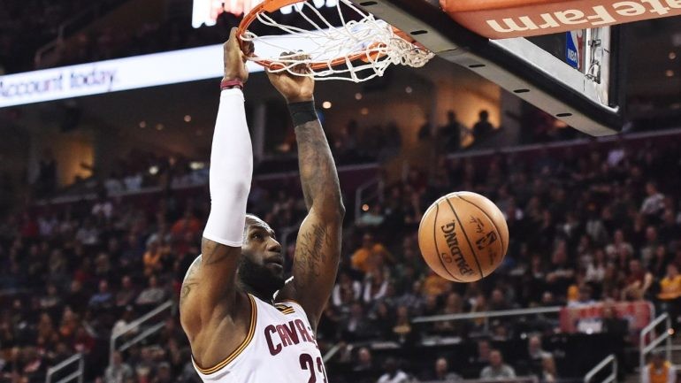 When LeBron James suffered the most 'brutal' offensive foul from ...