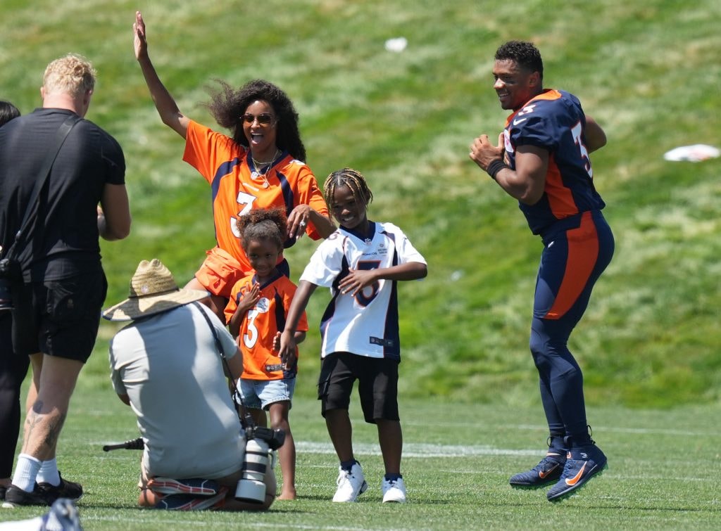 Russell Wilson diet: Broncos QB’s interview with Athletic shows he ...