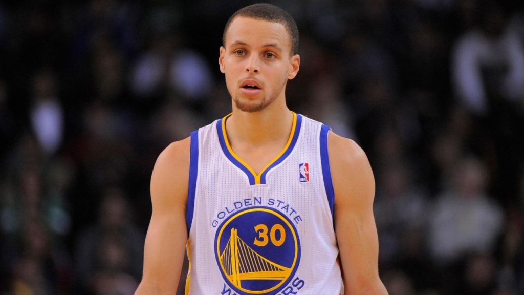 Steph Curry Ankle Braces: How the 6ft 3" Warriors Guard Revived his ...