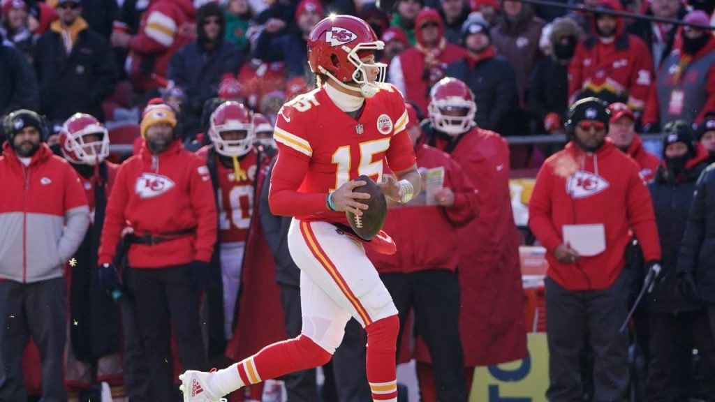 "Patrick Mahomes is the MVP": Chiefs QB's insane touchdown run against ...