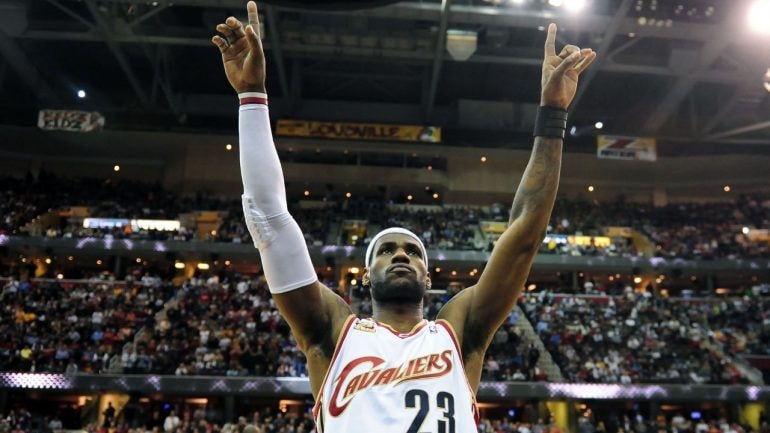 LeBron James' 'Throne' was Comically Swapped for a Swivel Chair at the ...