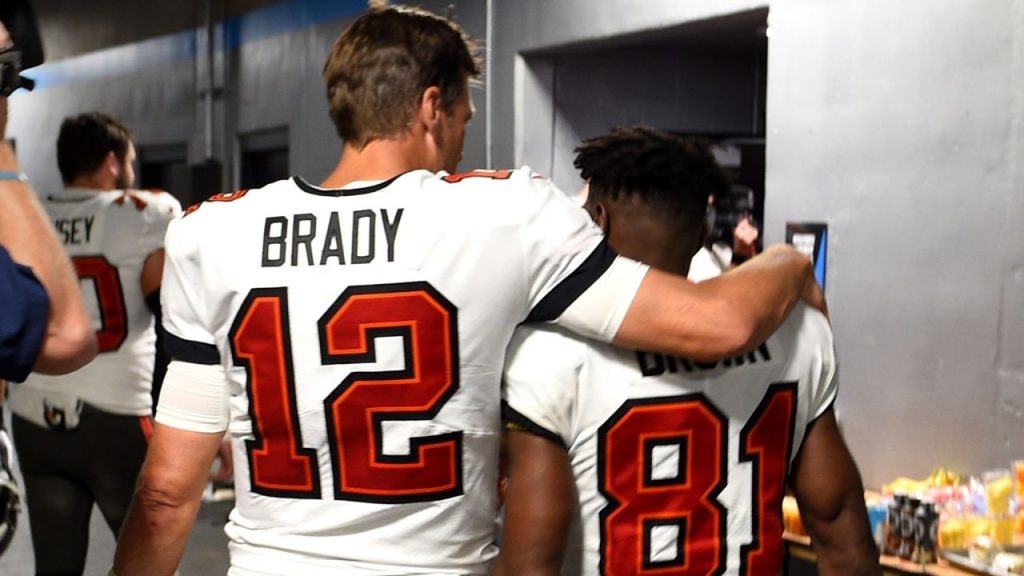 Notorious Antonio Brown Slammed By NFL Fans For Leaking Tom Brady's ...