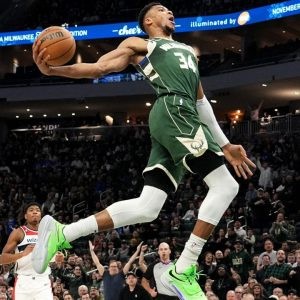 Giannis Antetokounmpo Logged his Career-High 55 Points in $120 "Previous Gen" Nike Sneakers ...