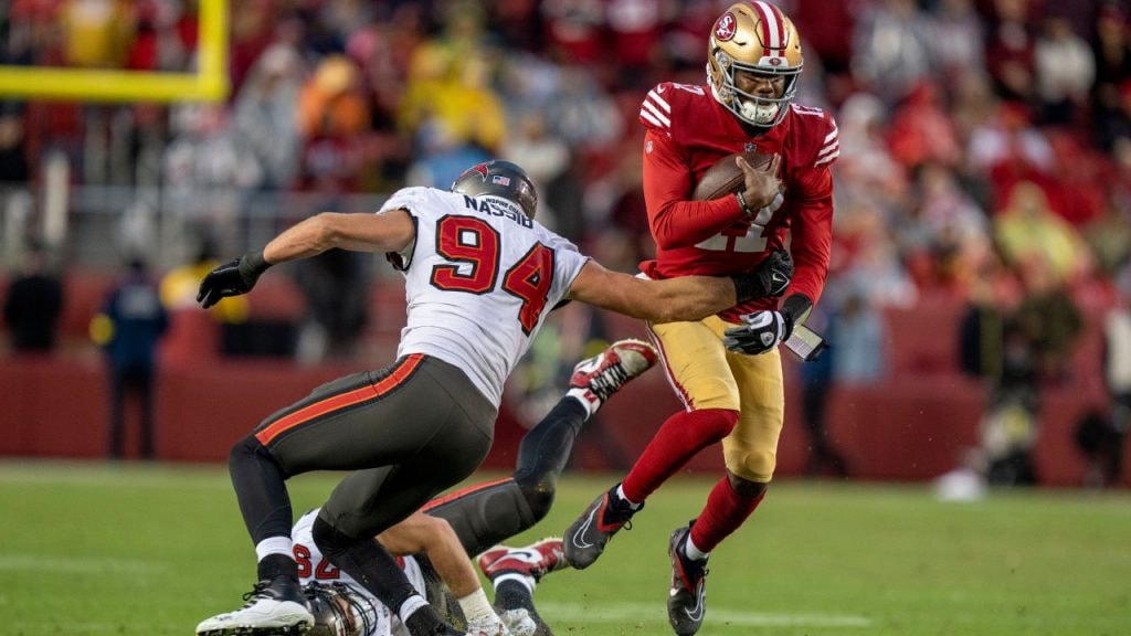 Carl Nassib Injury Update: Will The Buccaneers Linebacker Play Against ...