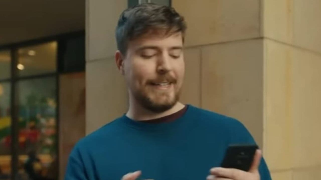 "You're everywhere": Fans react to MrBeast making appearance in NFL ...