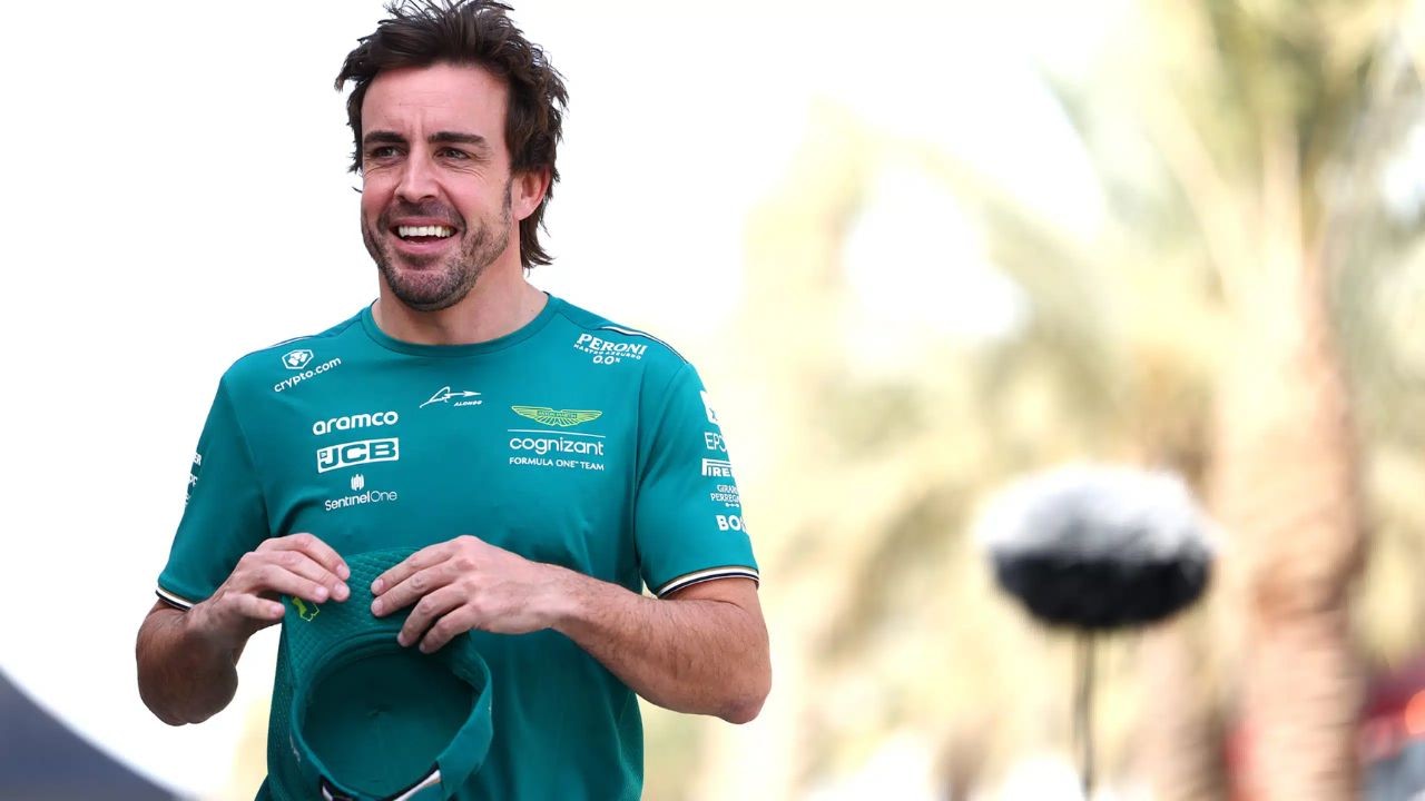 Fernando Alonso Puts in ‘Perfect Lap’ With $300,000 Aston Martin ...