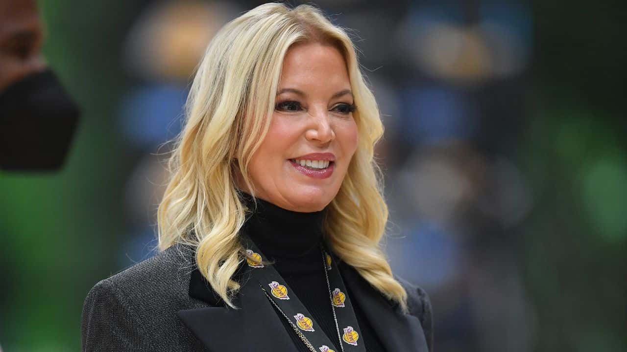 “Don’t want your pretend GM bullsh*t trade suggestions”: Jeanie Buss ...