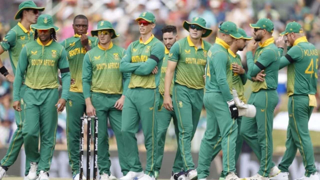 Why are the Proteas Wearing Black Armbands: Why are the South African ...