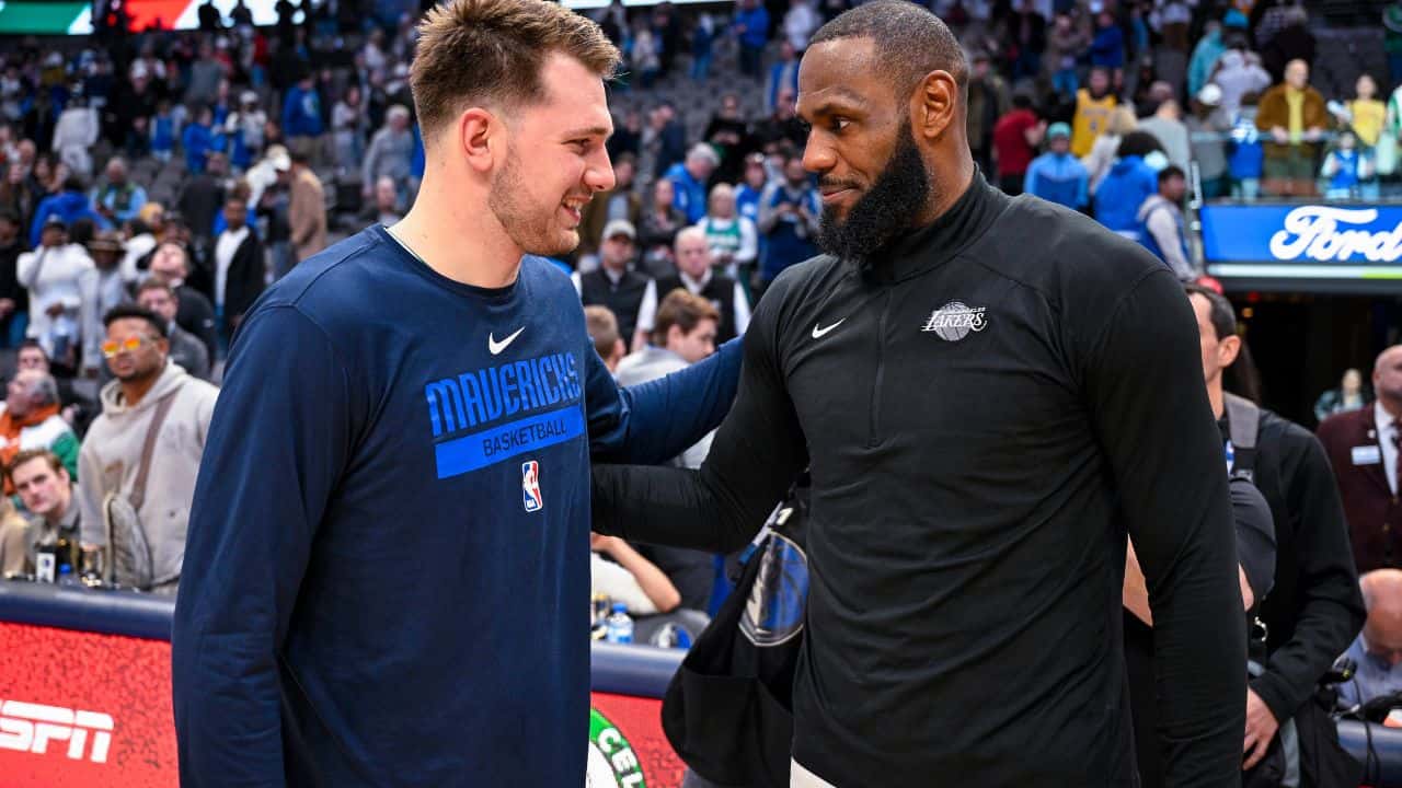 "Man That's SIMPLY INSANE!!!!": LeBron James is in Awe of Luka Doncic's Miracle Pass in ...