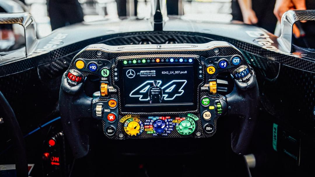 F1 Steering Wheel: How Does Lewis Hamilton's Formula 1 Steering Wheel ...