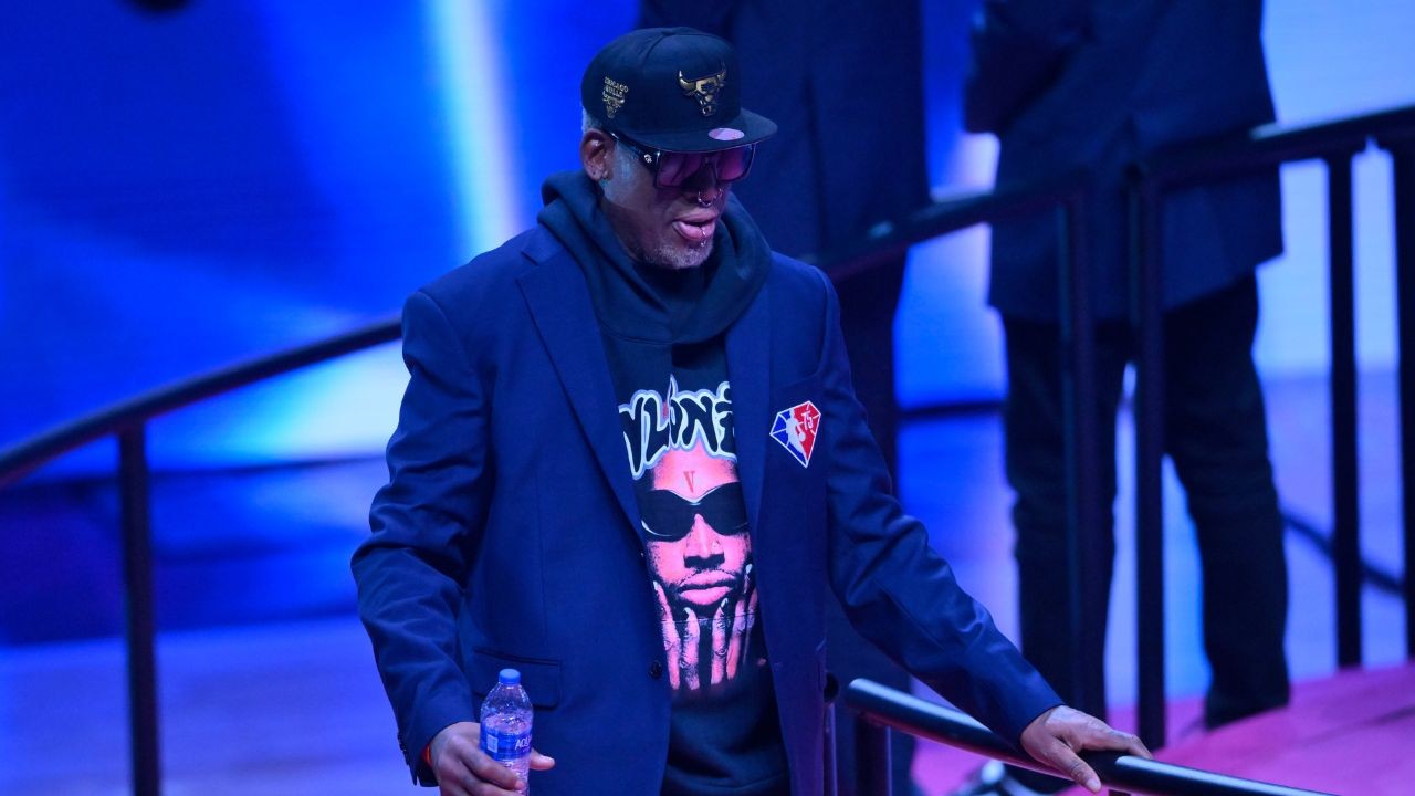 Dennis Rodman, Who wore a Dress to Promote his Biography, Got Kicked ...