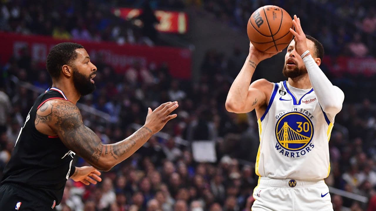 "10,000 Points on 3s Alone?!": 35-year-old Stephen Curry Keeps Making ...