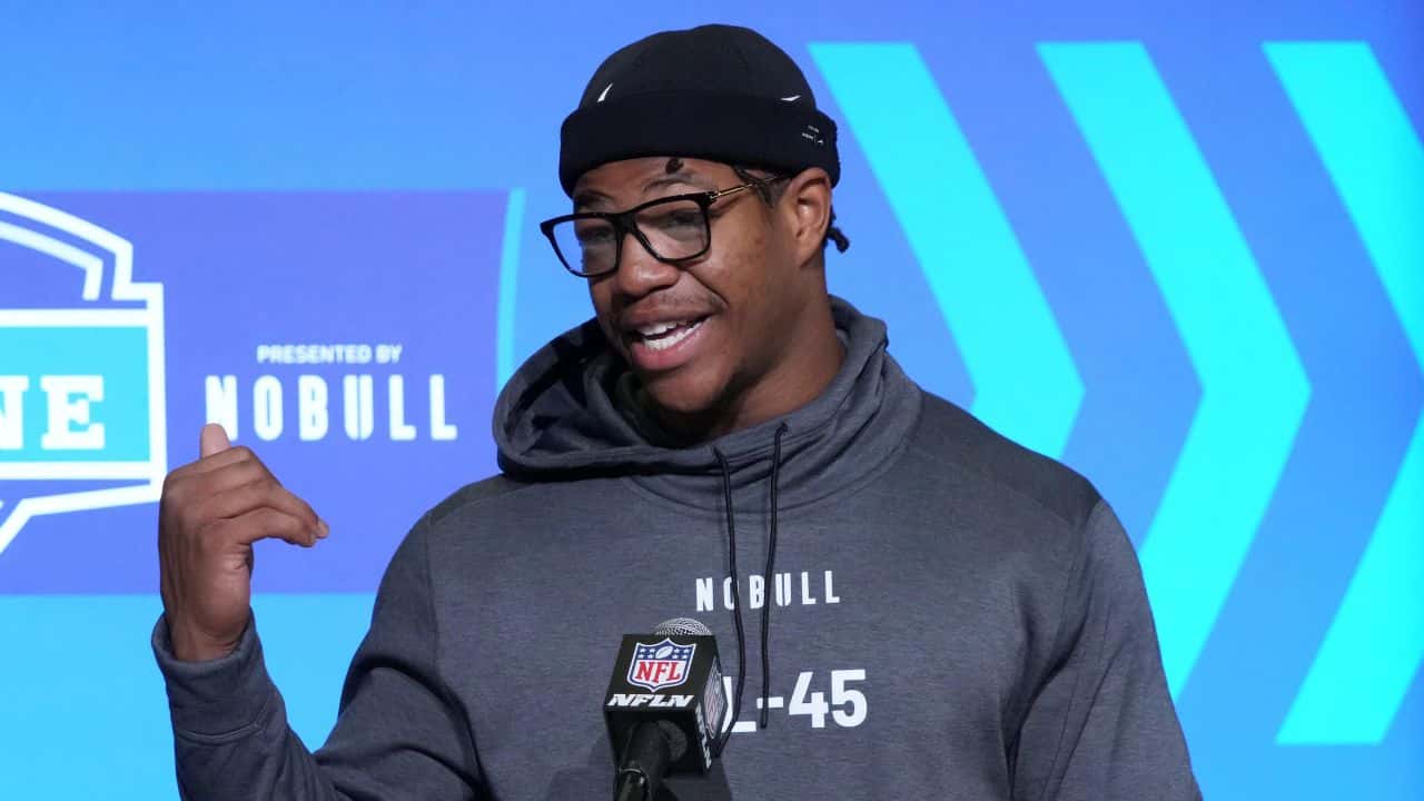 Nolan Smith NFL Draft: Is the Georgia OL Heading to the Philadelphia ...