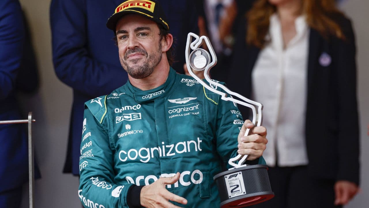 Fernando Alonso Splits From His $4,000,000 Ferrari After Enjoying It ...