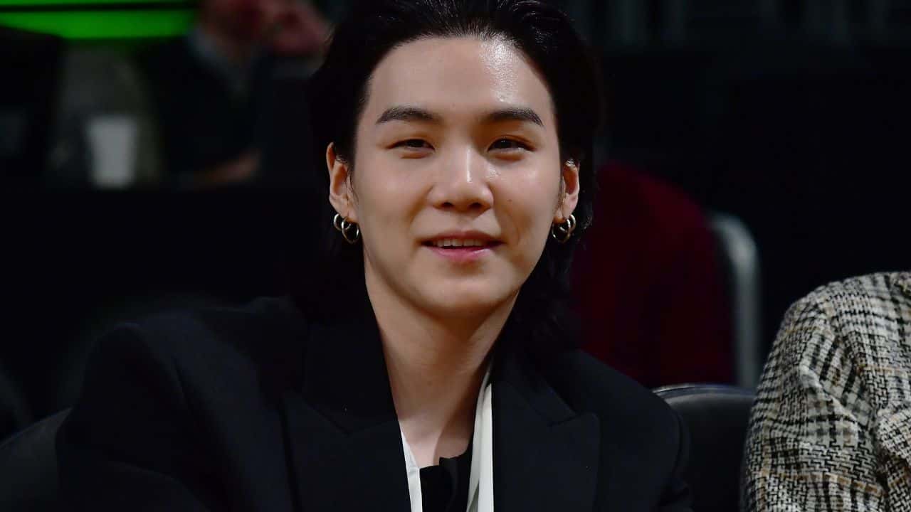 BTS Sensation Suga, Who Was Cheering the Lakers in Blowout Win Over ...