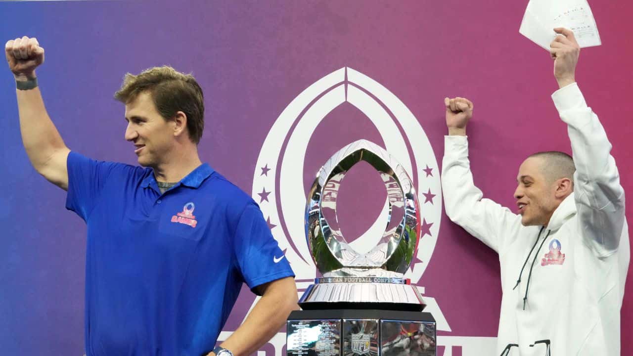 'Obsessed' Pete Davidson Once Freaked Out Peyton Manning’s Brother Eli ...