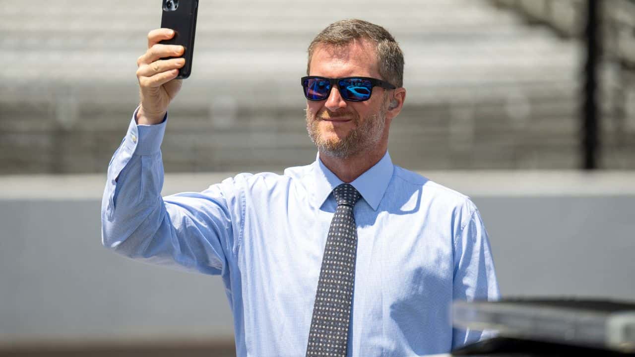 This $11 Million Figure Proves Why Dale Earnhardt Jr Is Such a Loved ...