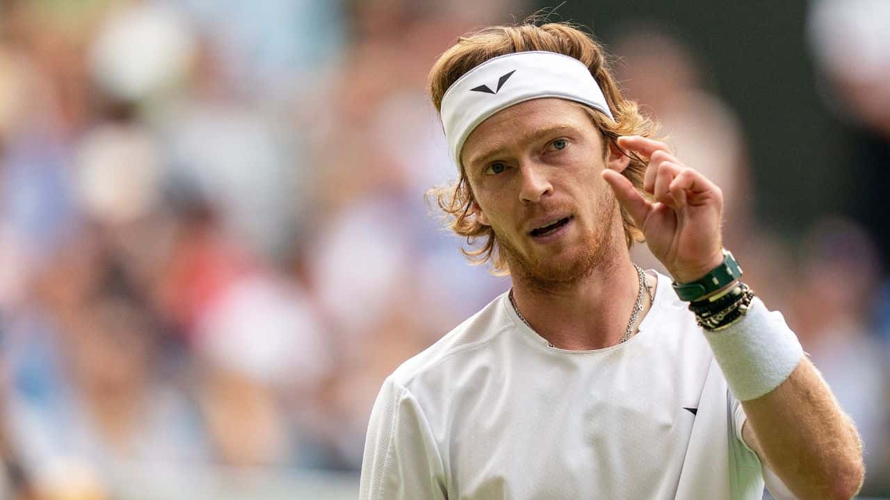 WATCH: Andrey Rublev Does Pull Ups at Nightclub Following Title Win ...