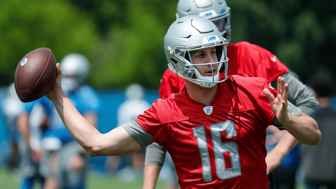 2 Years After Signing Mammoth $134,000,000 Deal, Jared Goff Drops the ...