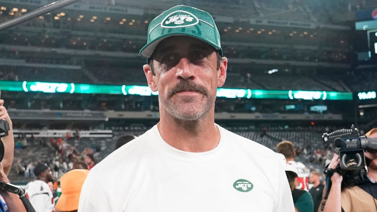 Aaron Rodgers’ New Look Stuns Fans After Jets QB Shaves Off Beard ...