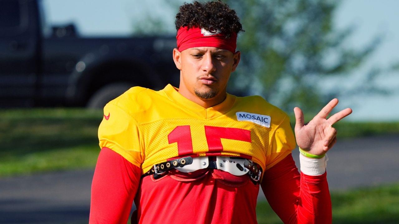 "Was a Cowboys Fan Growing Up": 'Texas Born' Patrick Mahomes Names His ...