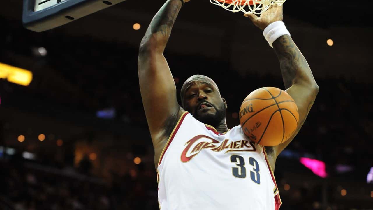 "Michael Jordan and Tim Perry": Shaquille O'Neal Names the Only Players ...