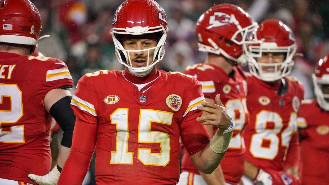Why Does Patrick Mahomes Wiggle His Fingers? - The SportsRush