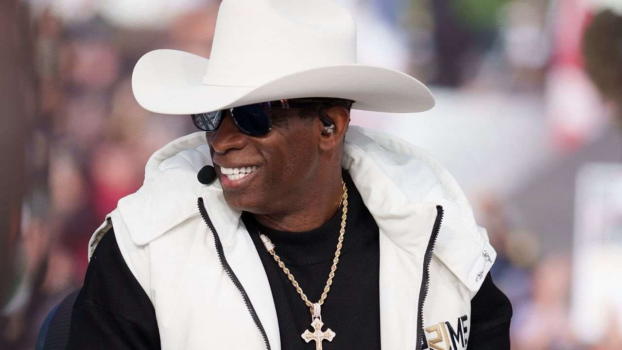 Deion Sanders Pulls Off a Genius Recruiting Move in the Form of a ... Deion Sanders Pulls Off a Genius Recruiting Move in the Form of a ...