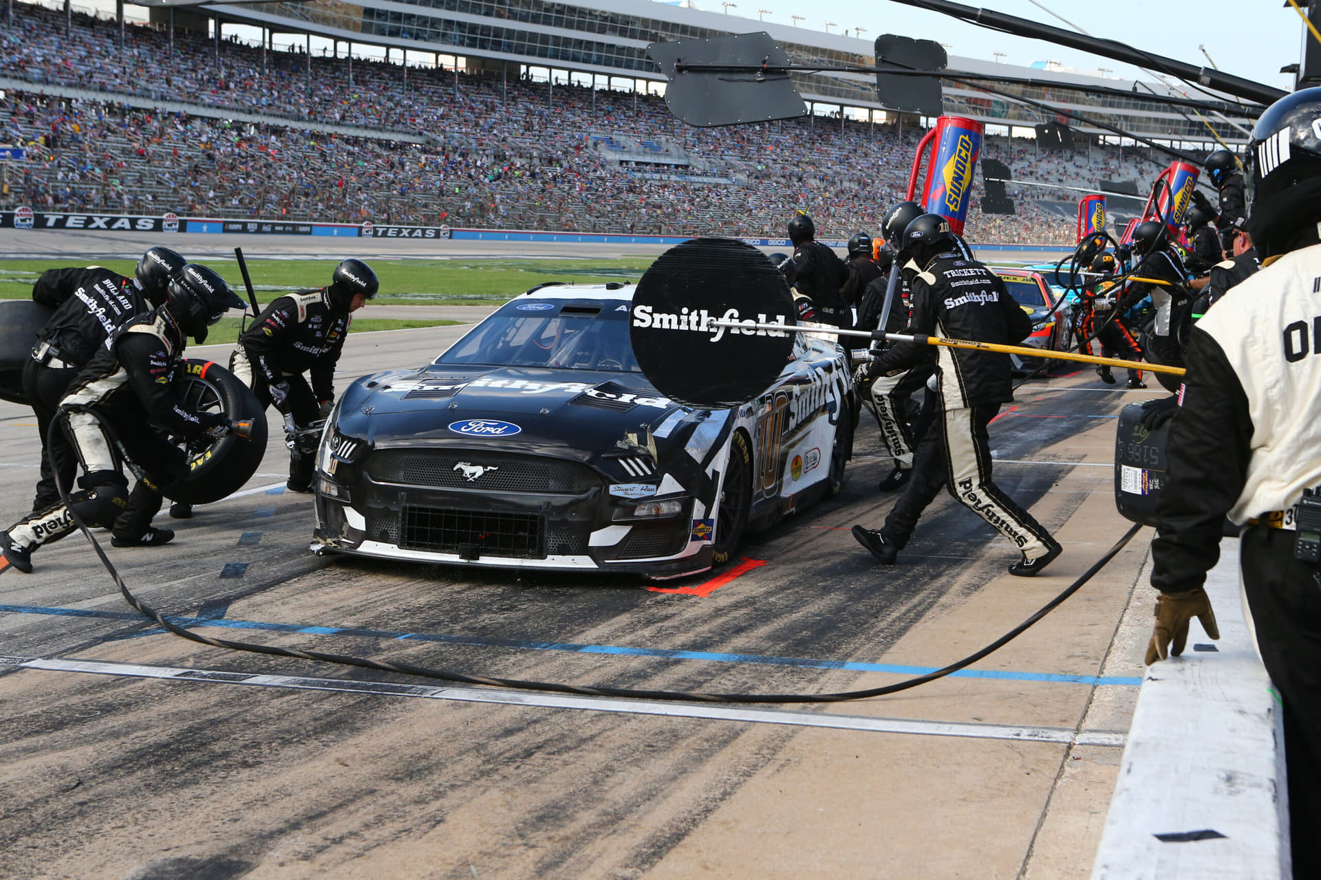 NASCAR Pit Stops: How NASCAR Pit Stall Selections Work - The SportsRush