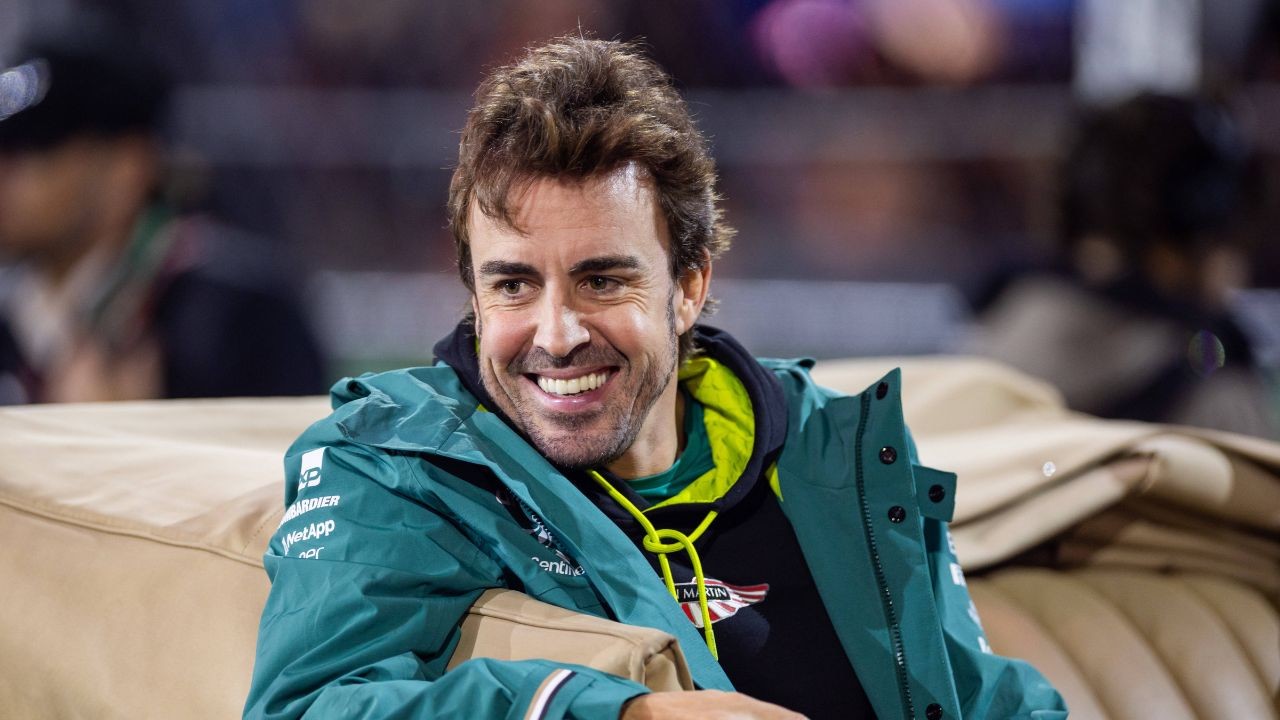 Fernando Alonso Reciprocates the Love to His Red Bull Admirer - The ...