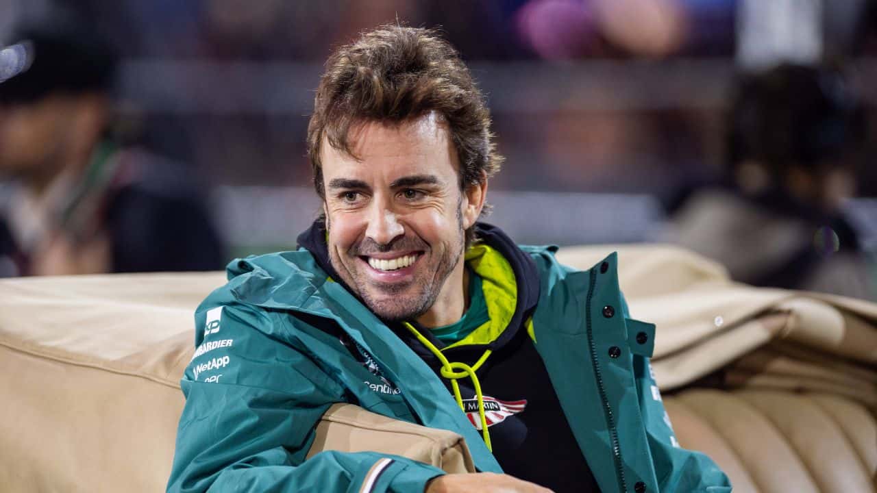 Fernando Alonso Reciprocates the Love to His Red Bull Admirer - The ...