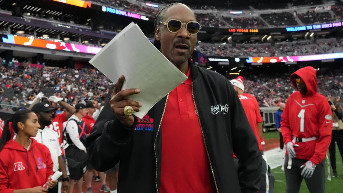 “It’s Official”: Snoop Dogg Makes It to Team USA With a Special Mark ...