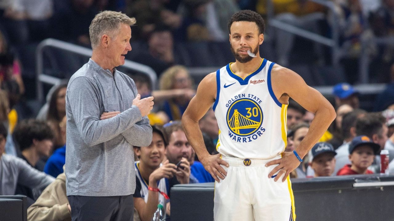 “Stephen Curry Is One of the Greatest Showman!”: Steve Kerr Explains ...