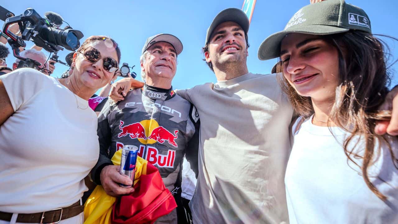 Carlos Sainz Jr. High Off His Father's Dakar Success to Drive Ferrari ...