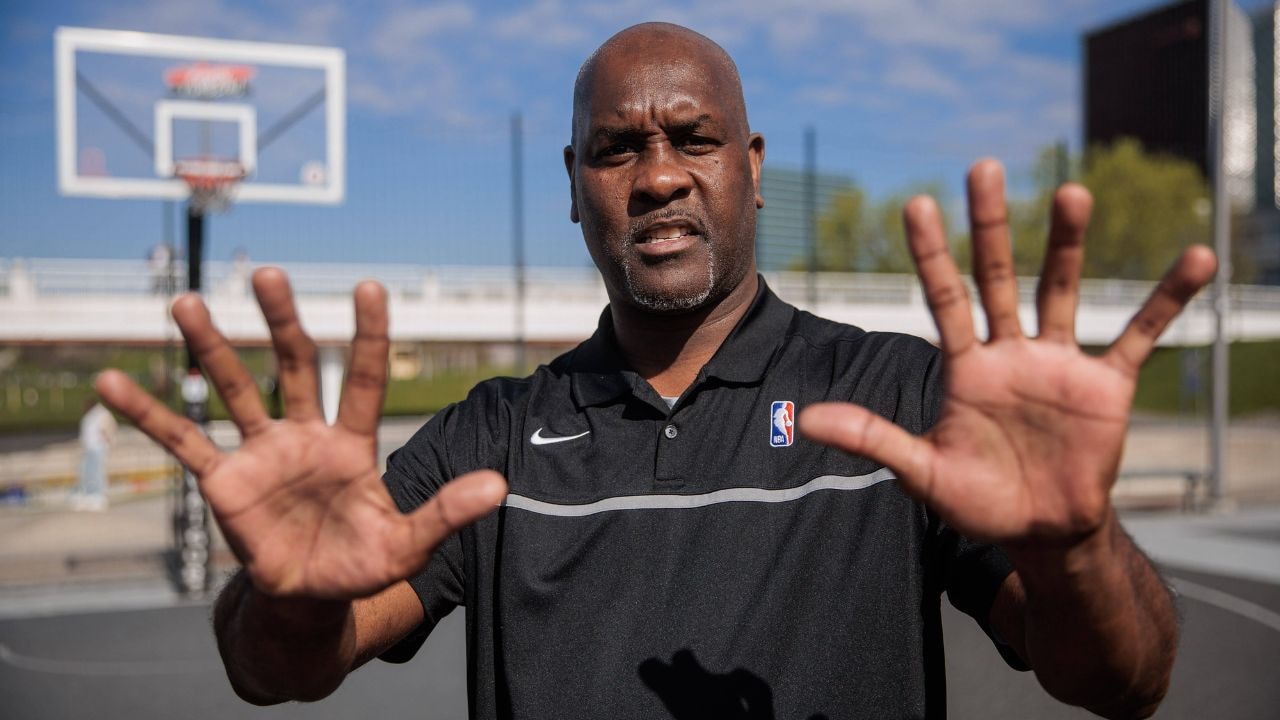 "You Got Kevin Johnson Like a Baseball in a Glove": Gary Payton Relayed ...
