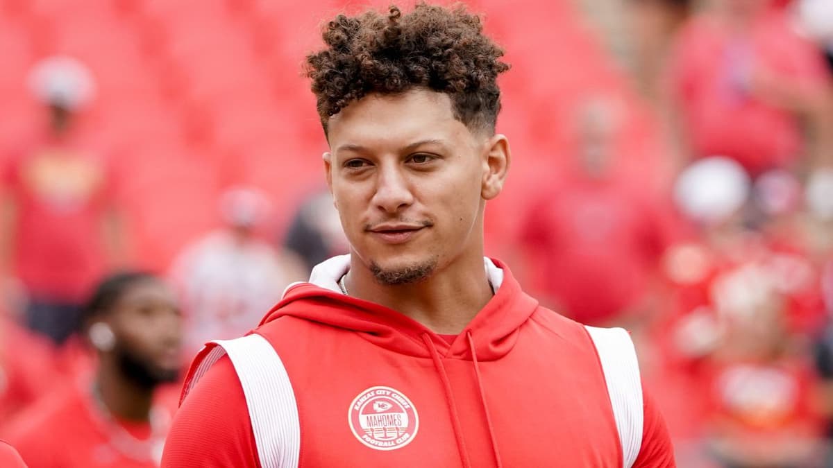 Where Does Patrick Mahomes Live & Other FAQs About His Real-Estate ...