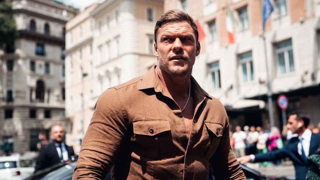 Reacher-Fame Alan Ritchson Reveals Diet Essentials on Men’s Health ...